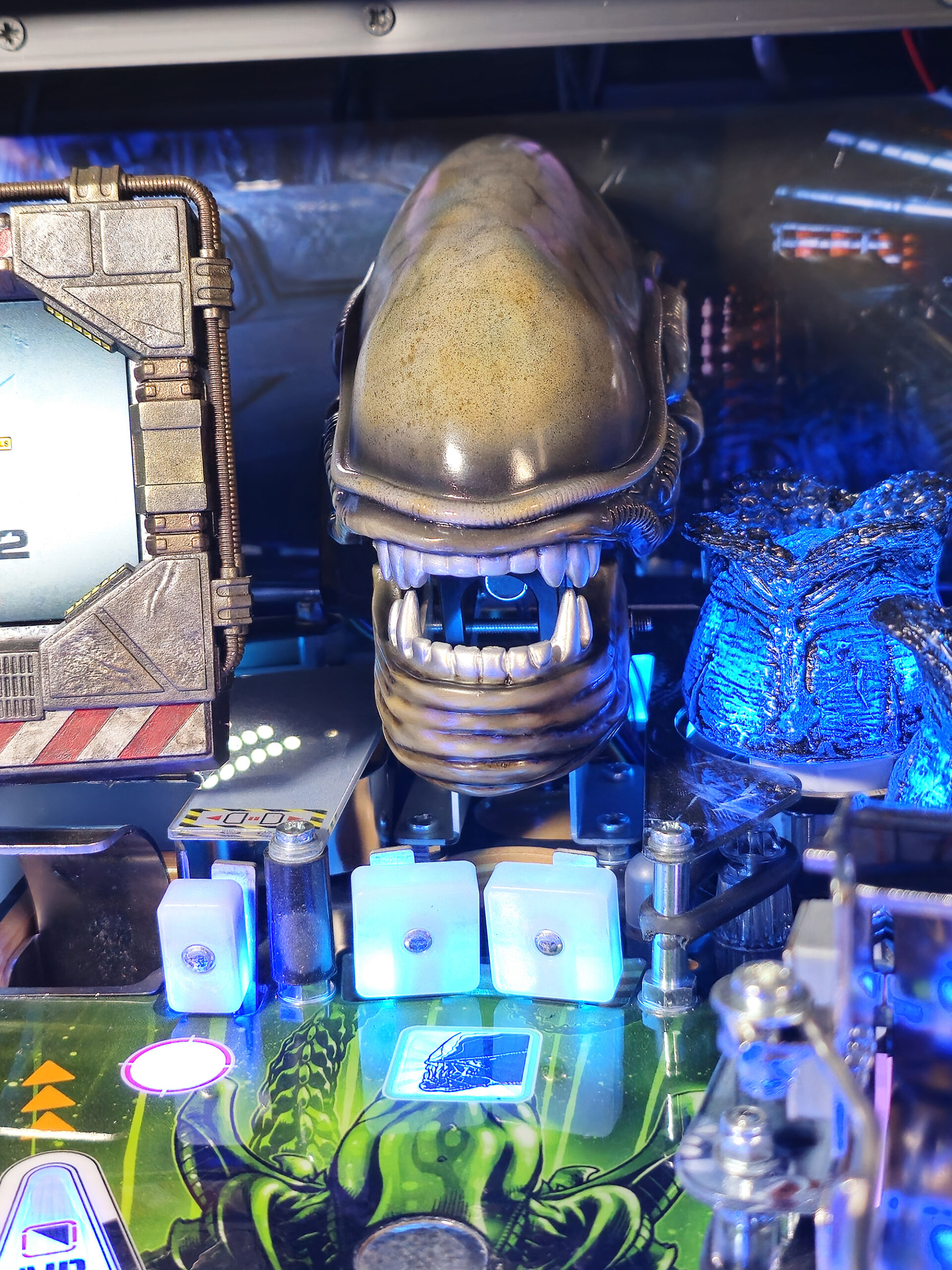 Hand Painted Xeno Mech - PMP Amusements